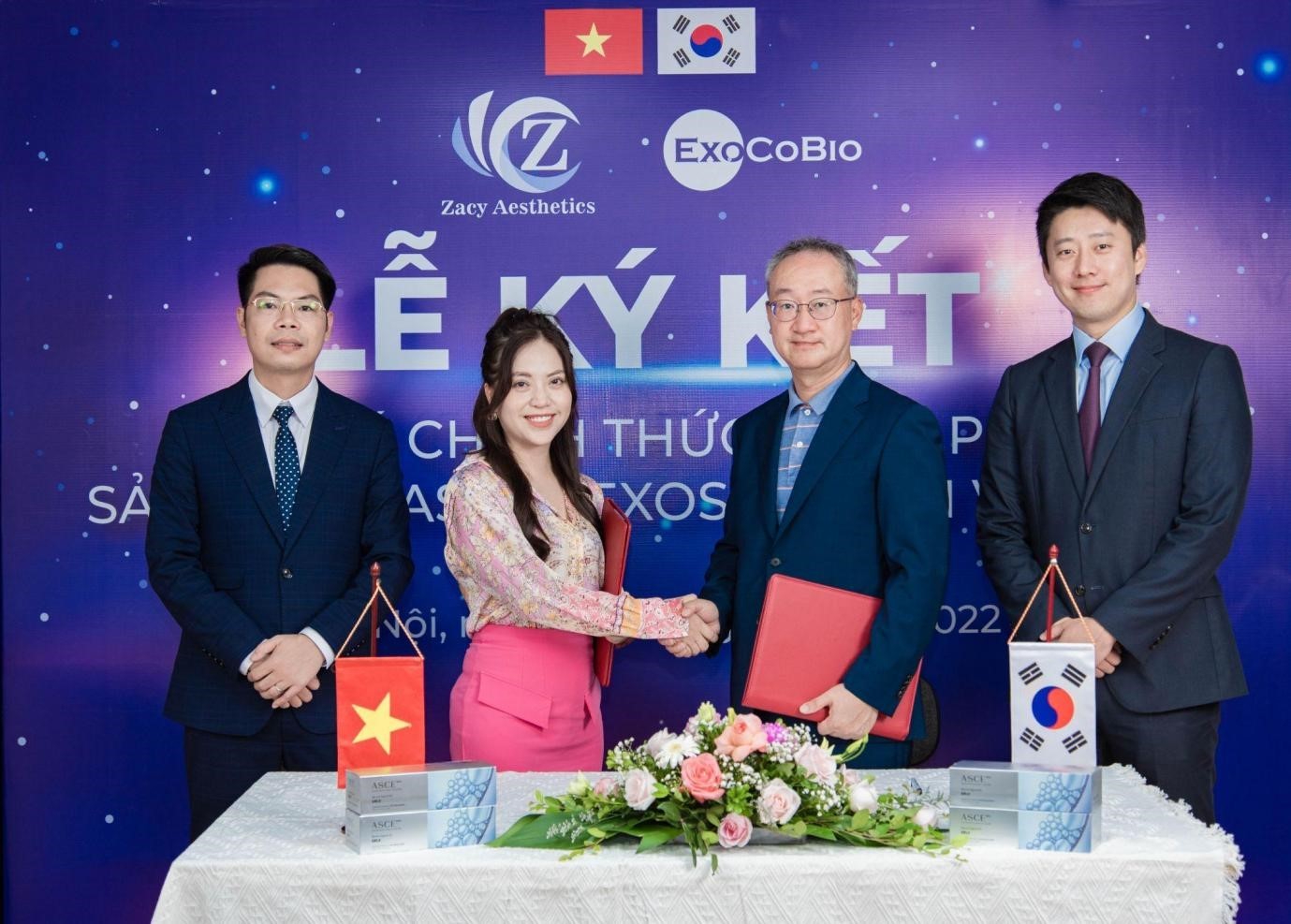 Lễ ký kết đại lý phân phối sản phẩm ExoCobio ASCE+ Exosome và Linh ...
